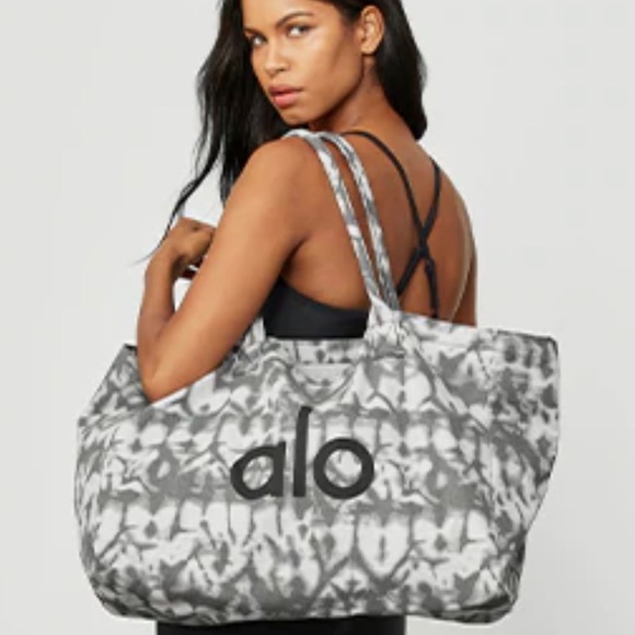 ALO Yoga | Bags | Alo Yoga Tie Dye Shopper Gym Tote Bag In Grey Tiedye ...